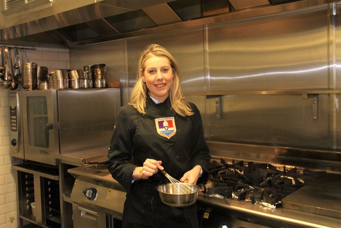 Marie-Louise (20) is beste commis van België: “Enorm goed op elkaar ...