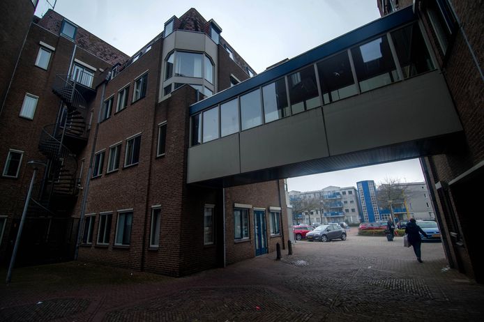 Wijchen komt nooit van het oude gemeentehuis af | Wijchen | AD.nl