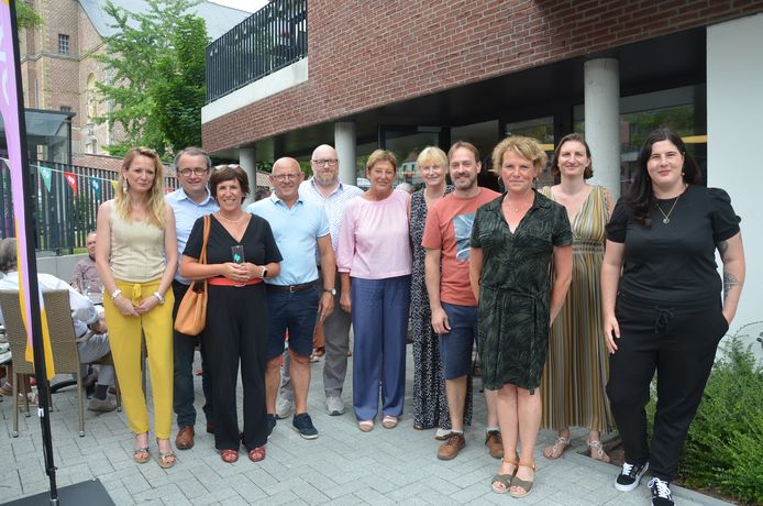 Ontmoetingscentrum 'Plosj' opent in Denderwindeke: “Hopelijk zullen ...