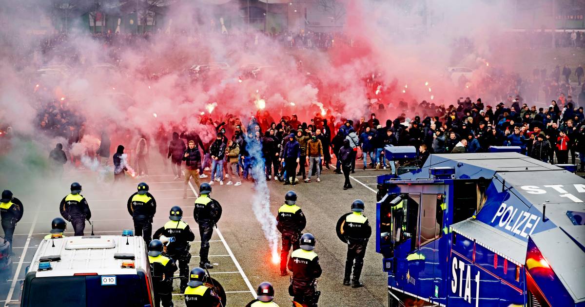 Dit kleine kastje is misschien wel hét wapen tegen hooligans en zo ...