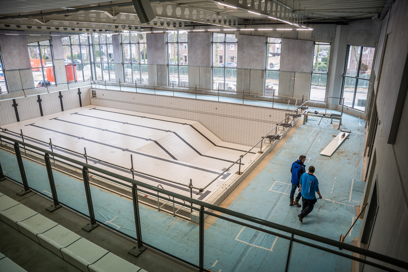 Nieuw zwembad op Arnhems sportcentrum Valkenhuizen later open vanwege ...