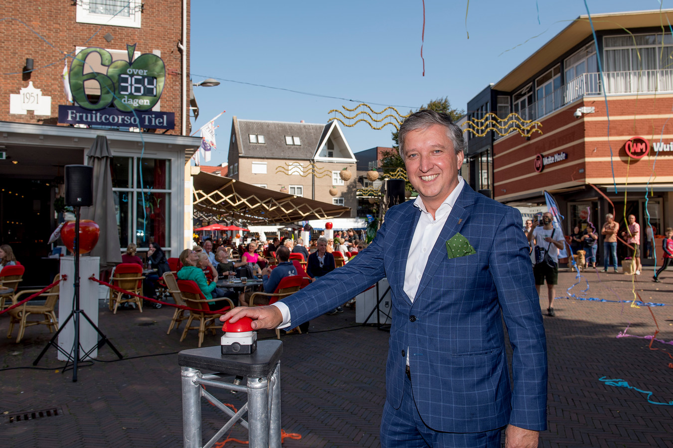 Beenakker stopt eind dit jaar als burgemeester van Tiel | Foto | AD.nl
