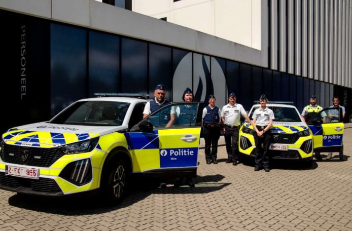 Twee nieuwe elektrische auto’s bij Pz Mira: “Eerste met Battenburg ...