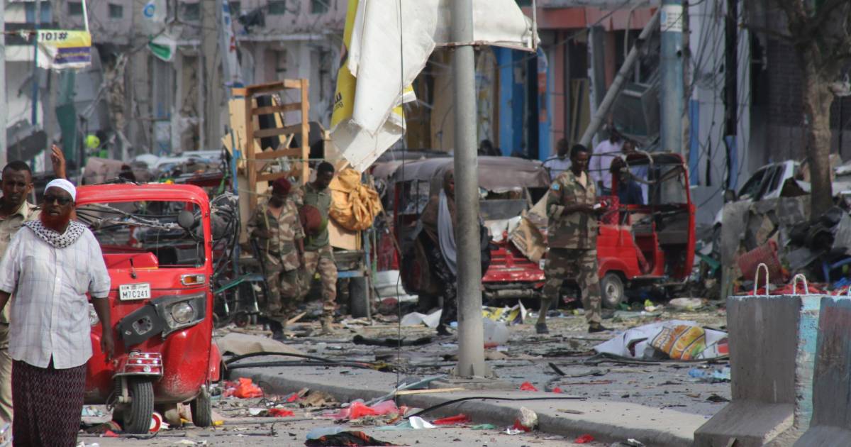 Minstens 100 doden en 300 gewonden na bomaanslag Mogadishu | Buitenland ... Minstens 100 doden en 300 gewonden na bomaanslag Mogadishu | Buitenland ...