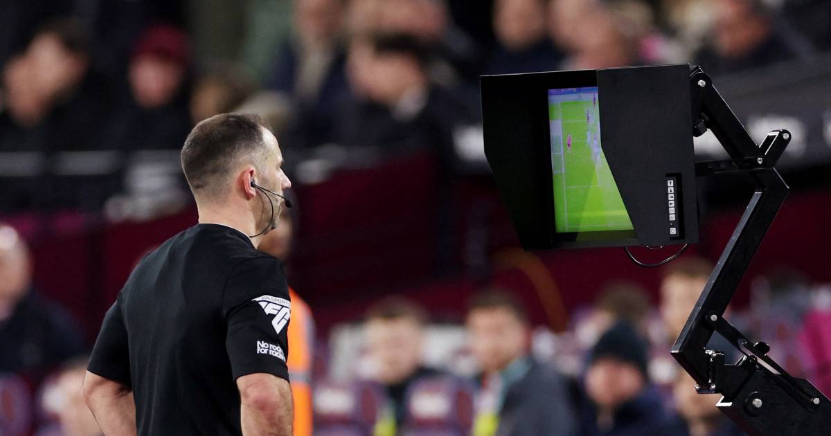 VAR-momenten in de Premier League te veel en te lang: “Negatieve ...