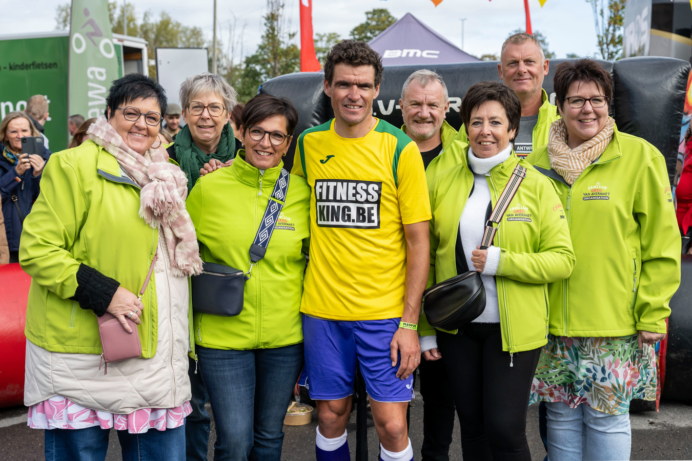 Greg Van Avermaet hangt koersfiets aan de haak na laatste ‘fanride ...