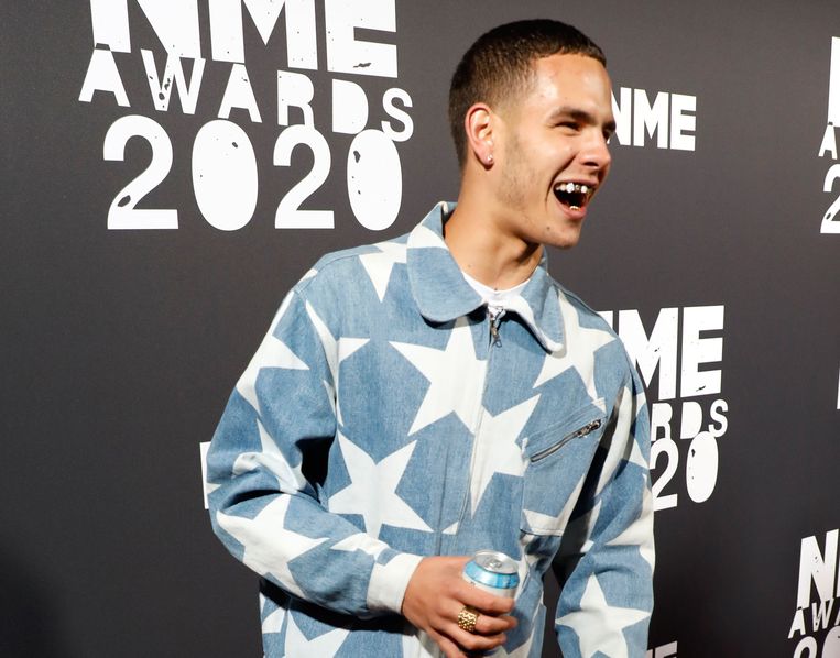 Britse rapper slowthai gaat door het lint tijdens awardshow