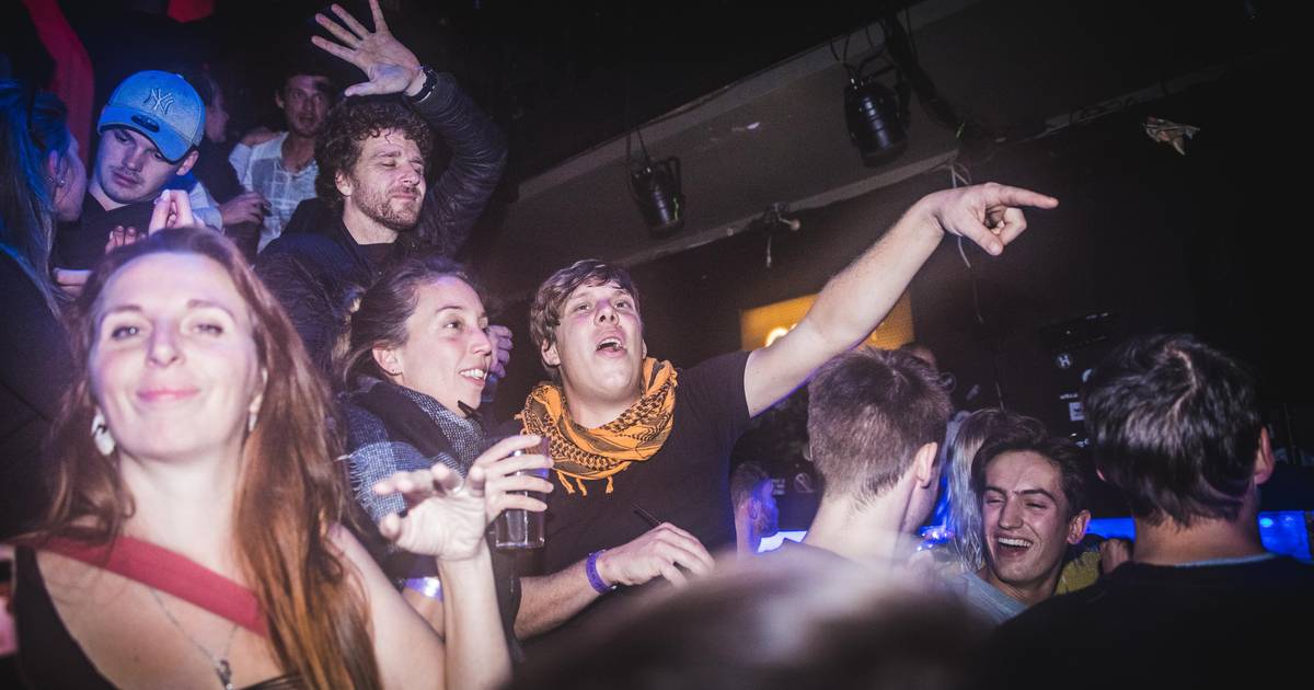 Jongeman onder invloed belandt in gracht na KLJ-fuif: “Maar die eerste ...