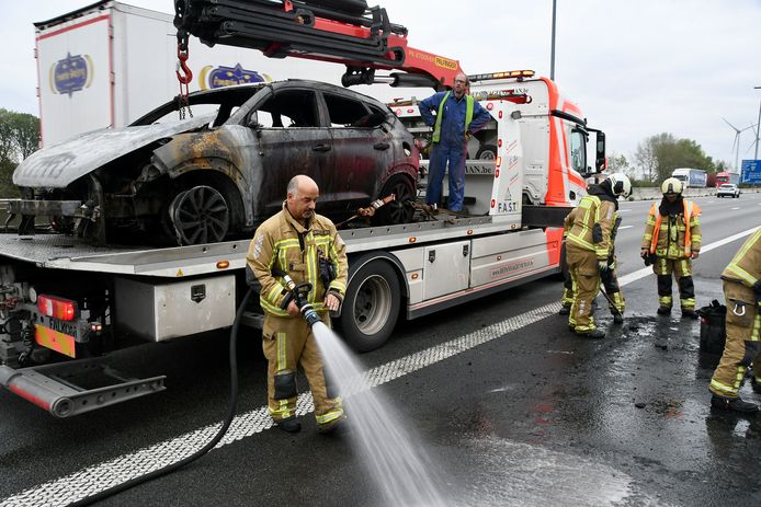 Dat is pas pech hebben: rit naar Frankrijk om kapotte auto op te halen ...