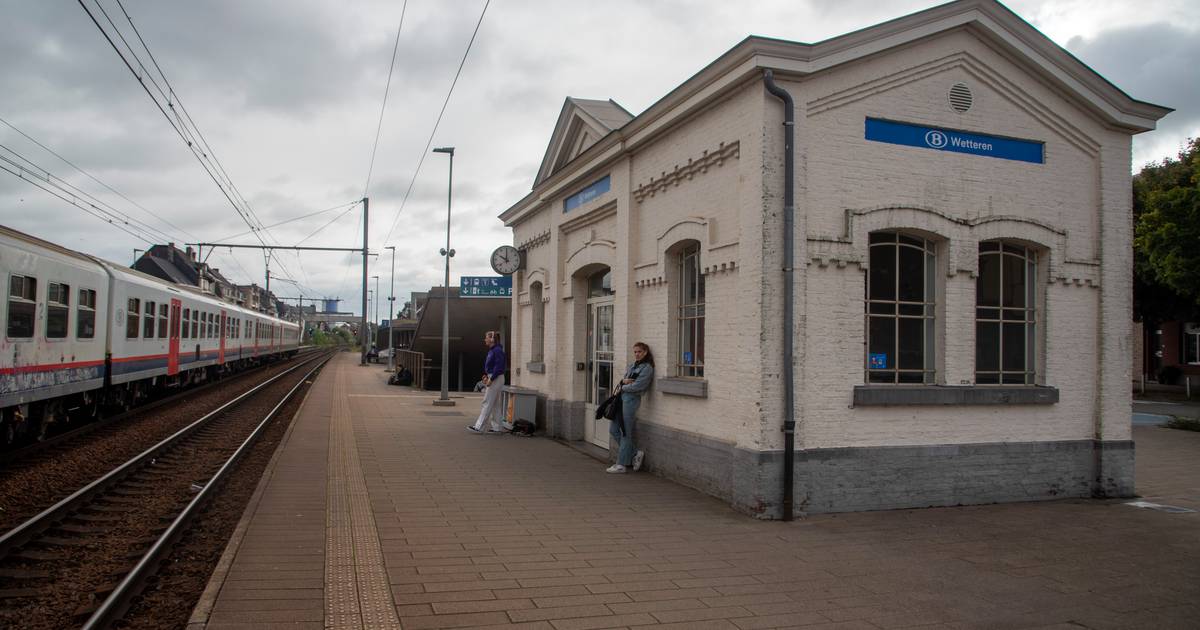 NMBS sluit schuilhuisje op perron 2 definitief na voortdurend ...