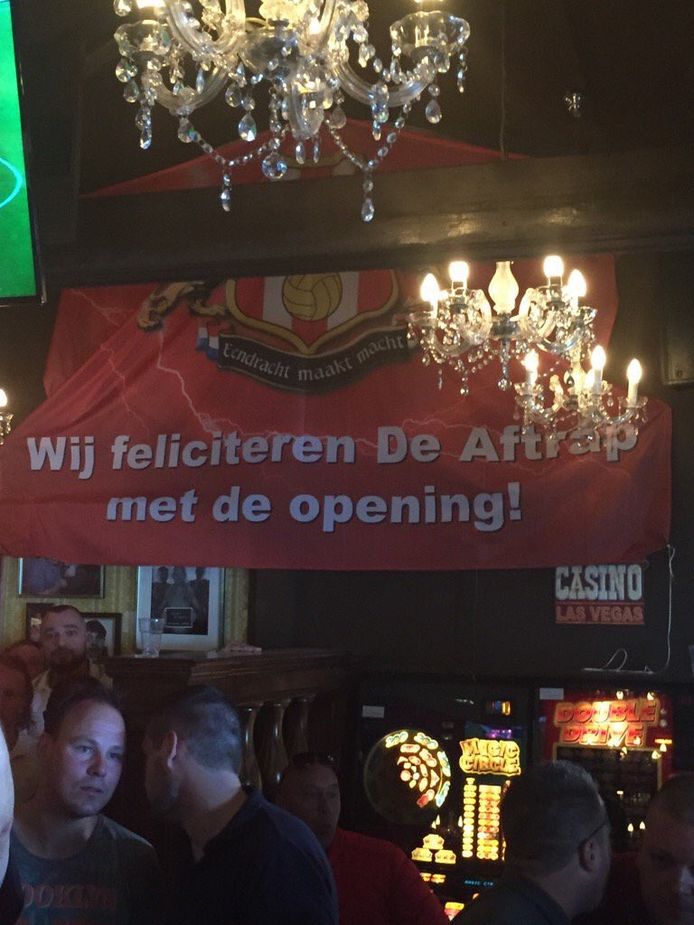 Burgemeester Jorritsma opent supporterscafé De Aftrap op nieuwe locatie ...