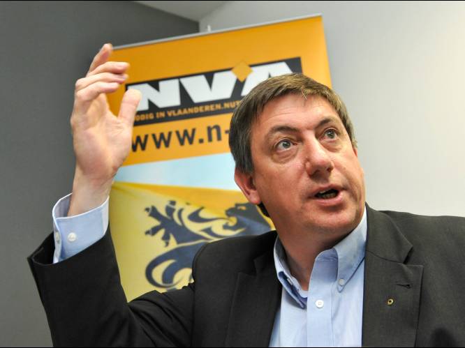 Auto Onkelinx rijdt over voet journaliste Goedele Devroy | Binnenland ...