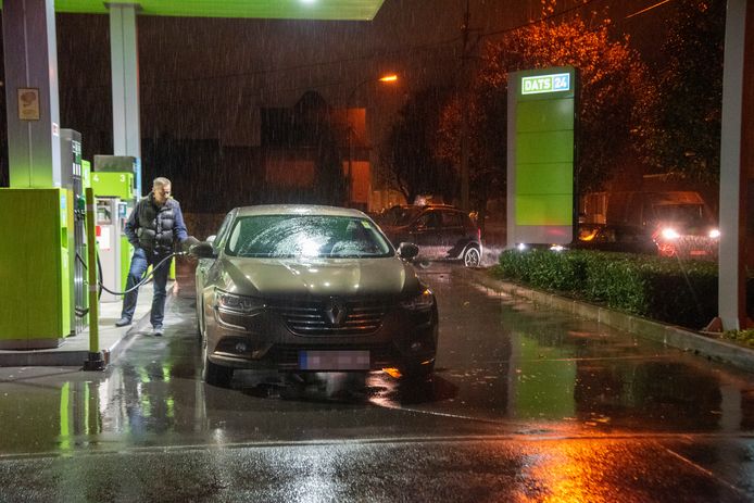 File aan DATS 24-tankstation door nieuwe recordprijzen voor benzine en ...