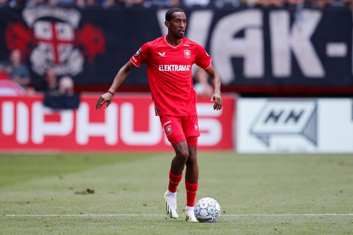 FC Twente met Joshua Brenet en Youri Regeer naar Istanboel | Nederlands ...