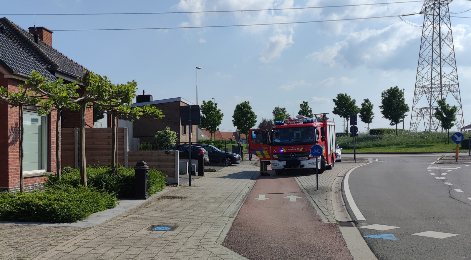 Brandweer rukt uit … voor rook uit stopcontact | Foto | hln.be