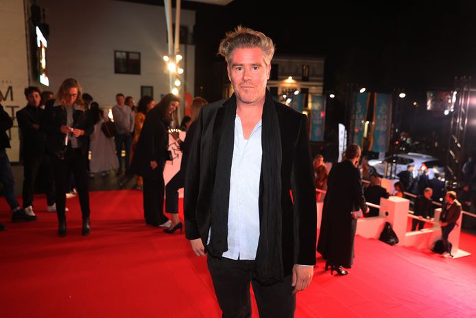 Tom Vermeir uit ‘Twee Zomers’ heeft een open relatie: “Ik probeer geen ...