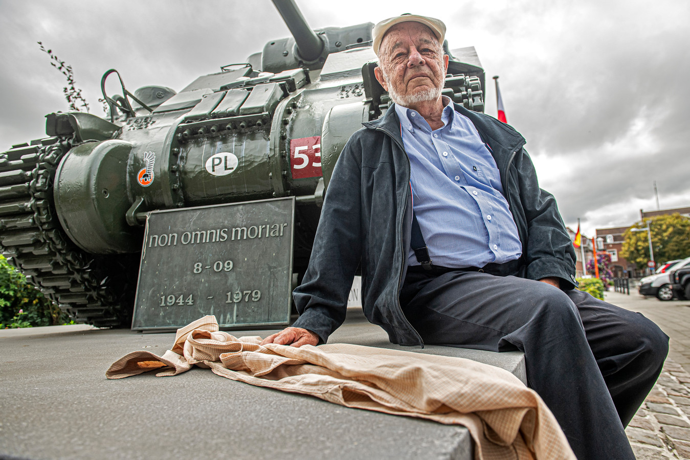 75 jaar bevrijding: Milo Baert (92) heeft nog altijd het met kogels ...