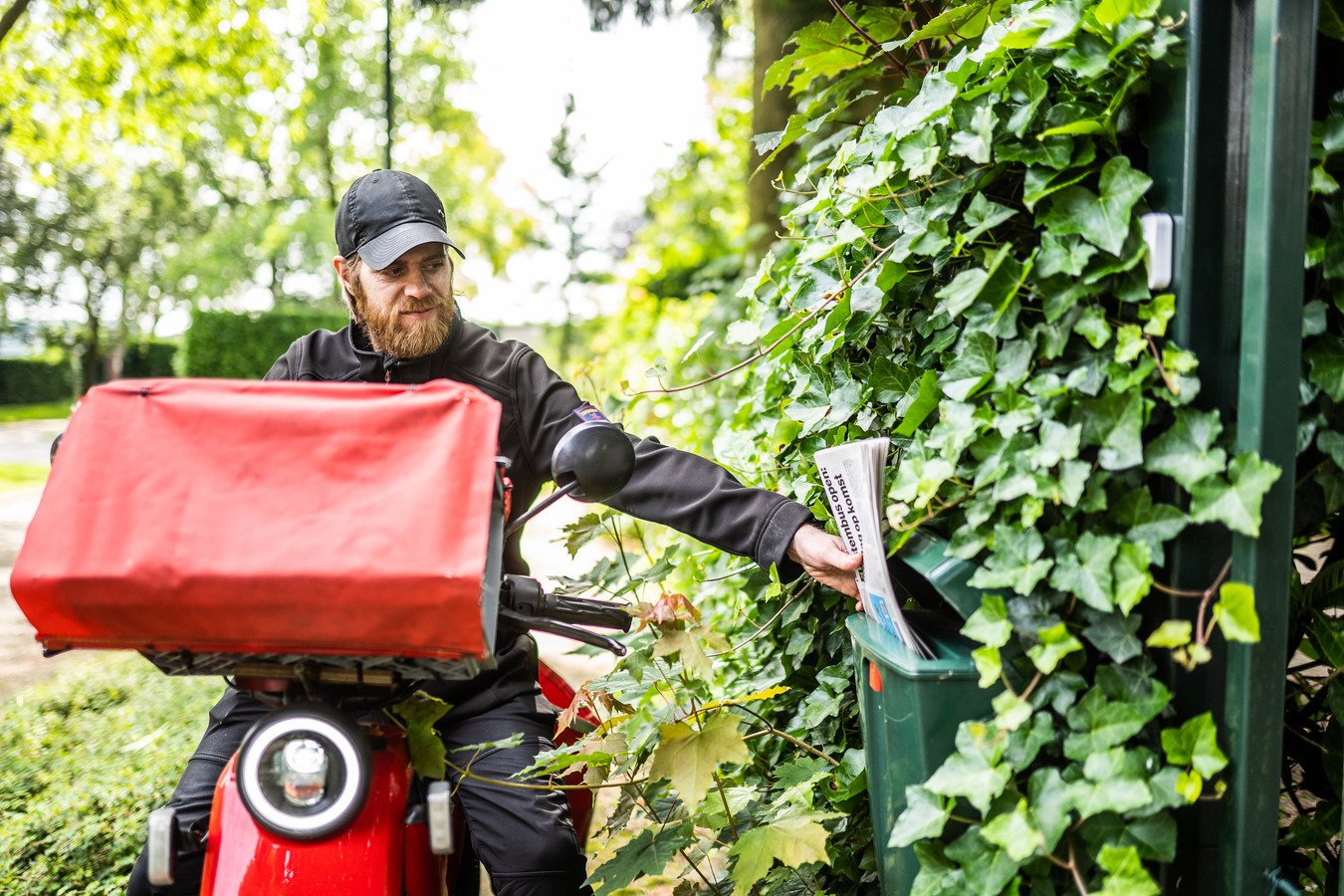 Hoe Roy (34) het voor elkaar kreeg dagelijks bij zowat 800 adressen ...
