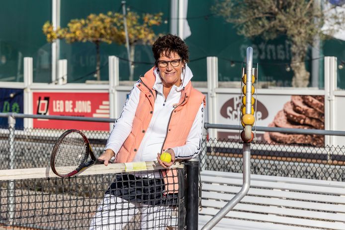 Monique de Jong is bijna altijd vrolijk: ‘Een Westlander moet niet ...