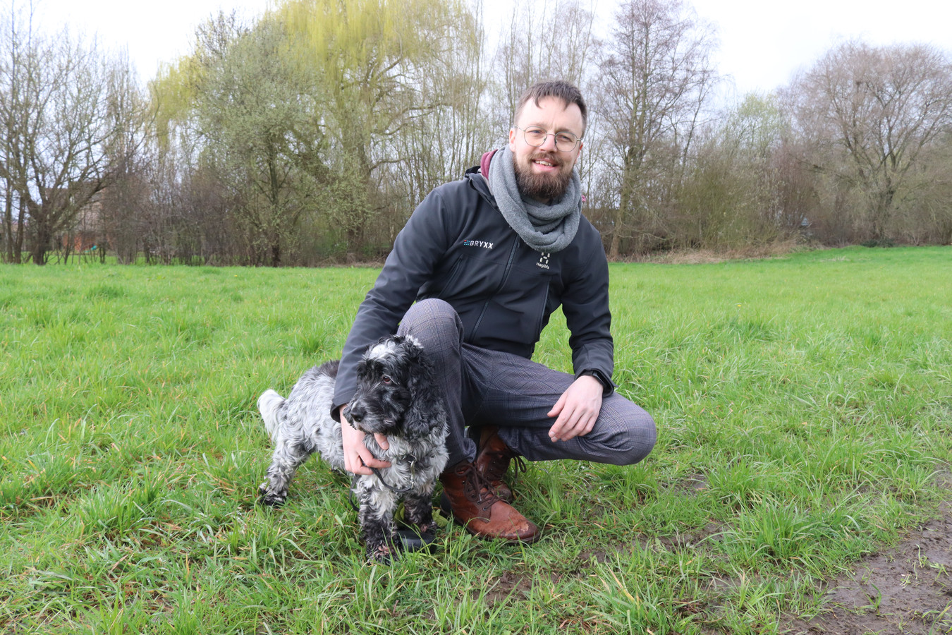 Nieuwe hondenuitloopzone in speelbos Mierennest: “Hondeneigenaars ...