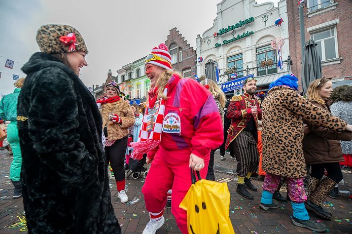 Tullepetaonen klûnen langs Friese elfsteden | Roosendaal | bndestem.nl