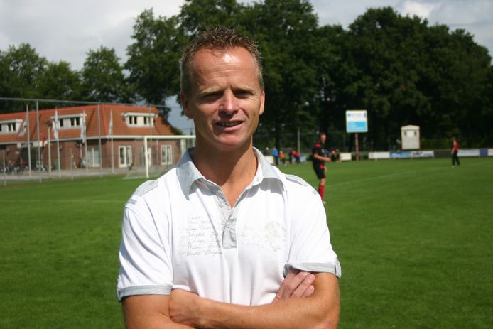 Peter Burg wordt vijfde trainer in vijf jaar bij BVV | Amateurvoetbal ...
