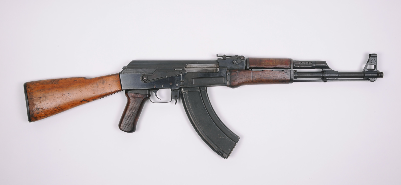 Kalasjnikov wil Apple achterna | Foto | AD.nl