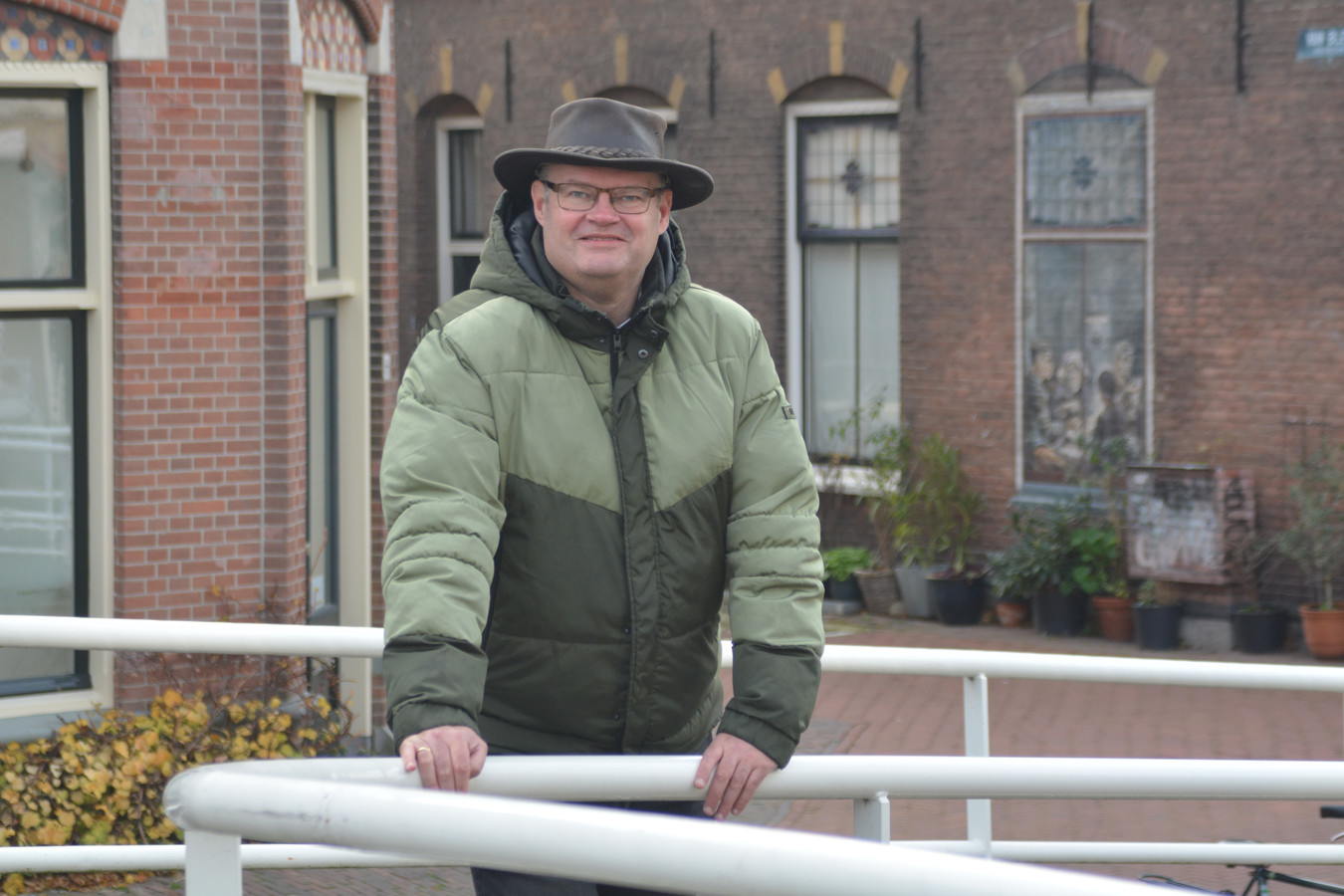 Ronald schrijft boeken als therapie: ‘Ze noemen me de Nederlandse ...