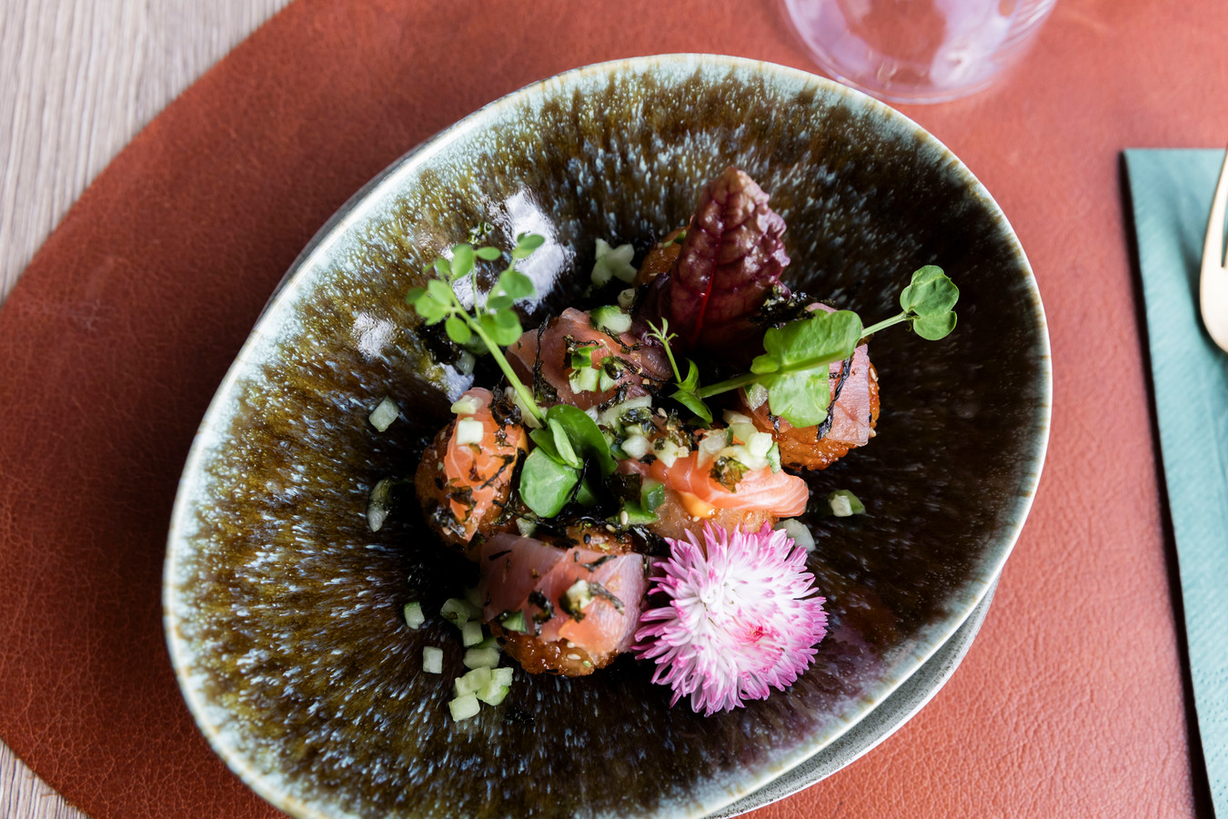 RESTOTIP. EMBR. Wereldgerechten in het hartje van Koersel: “Het is ...