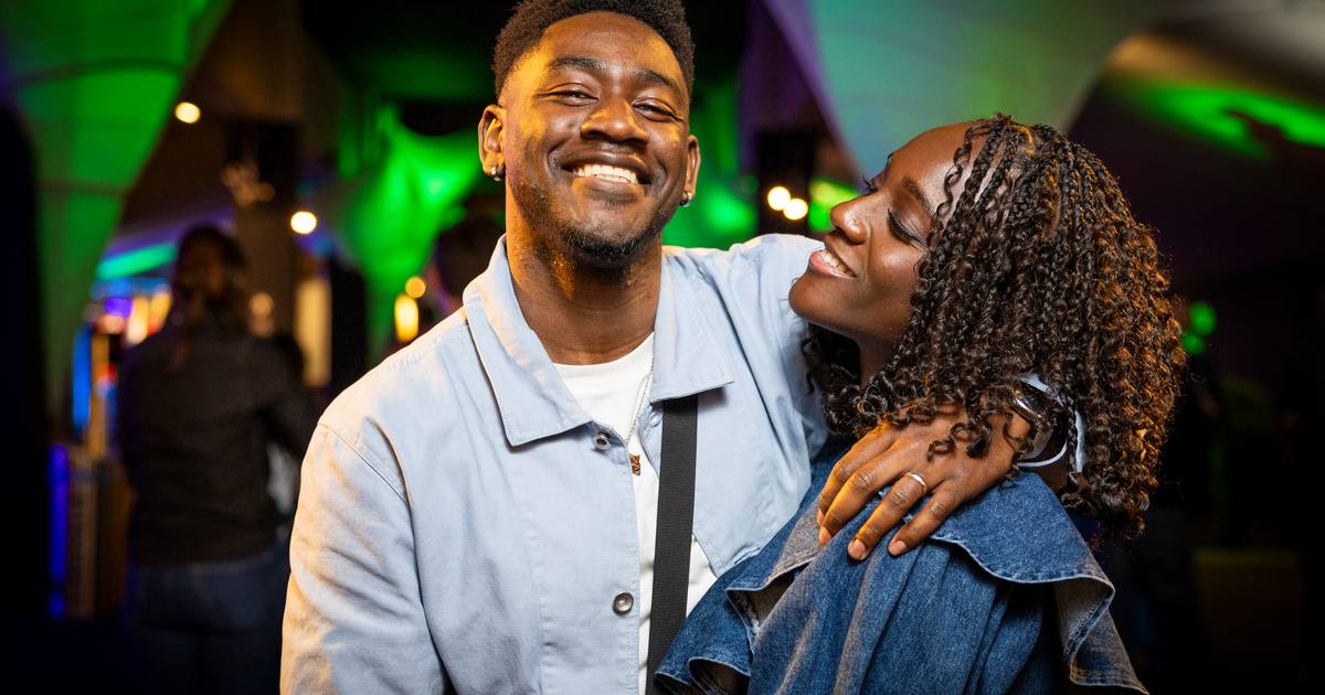 ‘Nonkels’-acteurs Blaise en Assa zijn ook een koppel in het echte leven ...