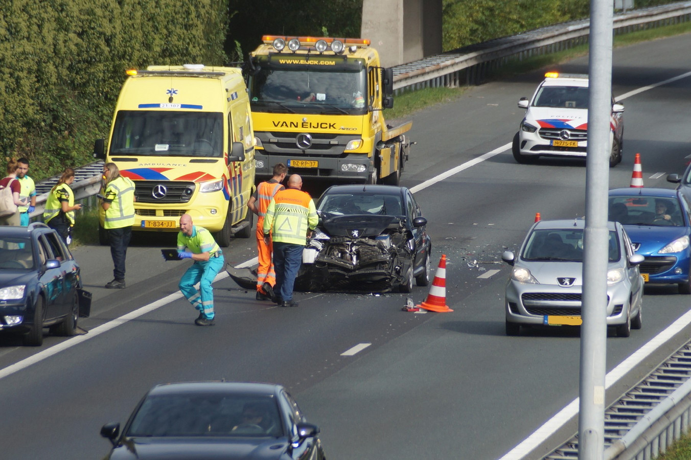 Drukte na ongeval op de A59 in de richting van Den Bosch naar het knooppunt Zonzeel opgelost ...
