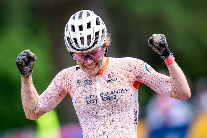 Puck Pieterse maakt favorietenrol waar en verovert Europese titel ...