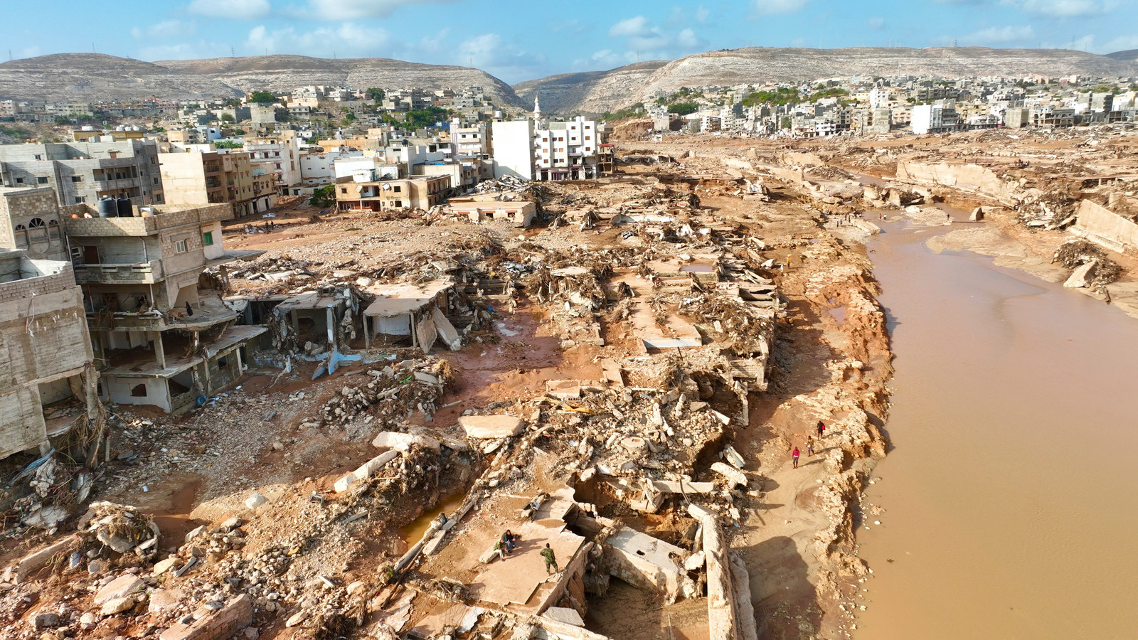 Beelden tonen immense verwoesting Libische stad Derna: dodental kan ...