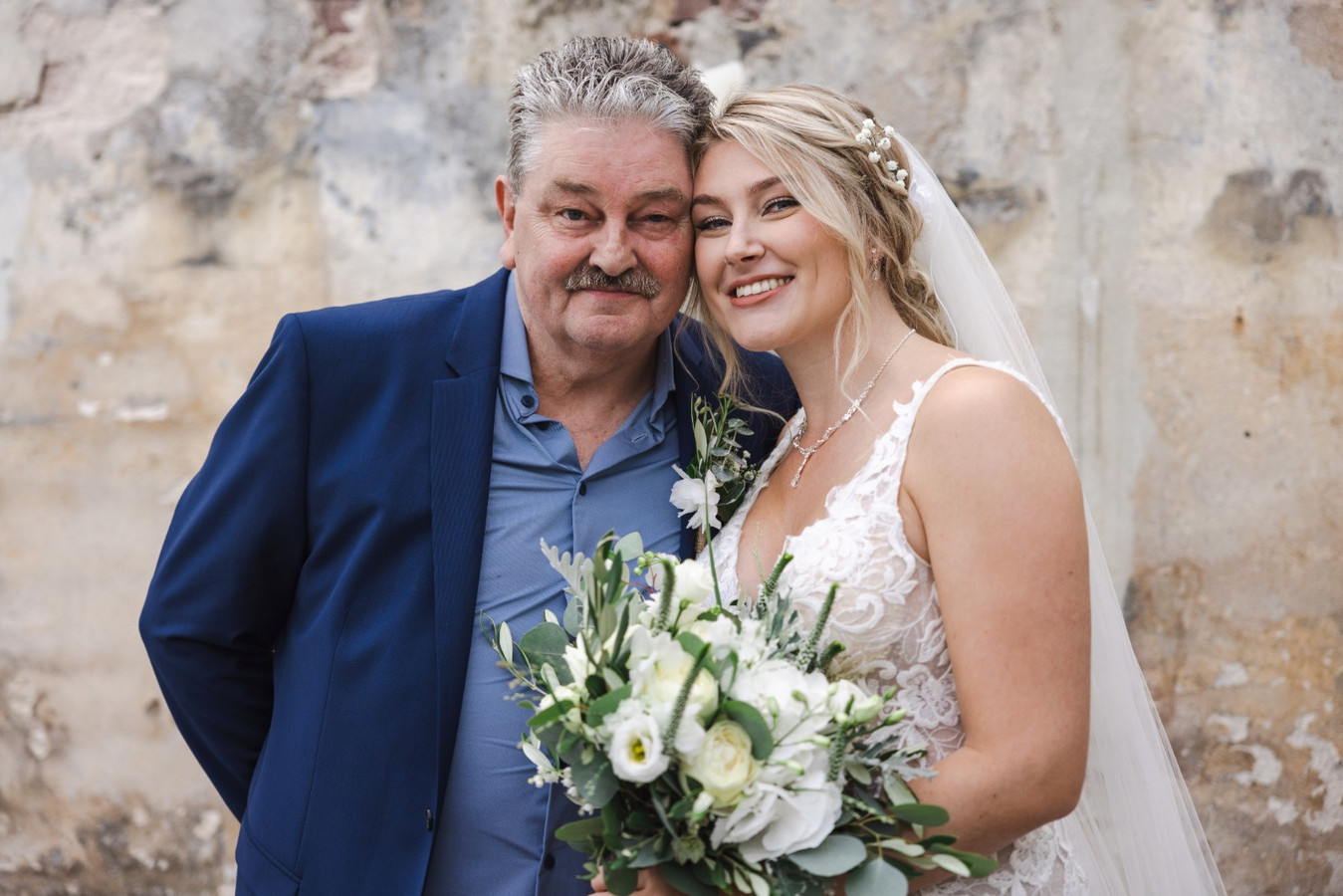 Na Willem krijgt ook zijn vrouw een zeldzame vorm van kanker, nu fietst ...