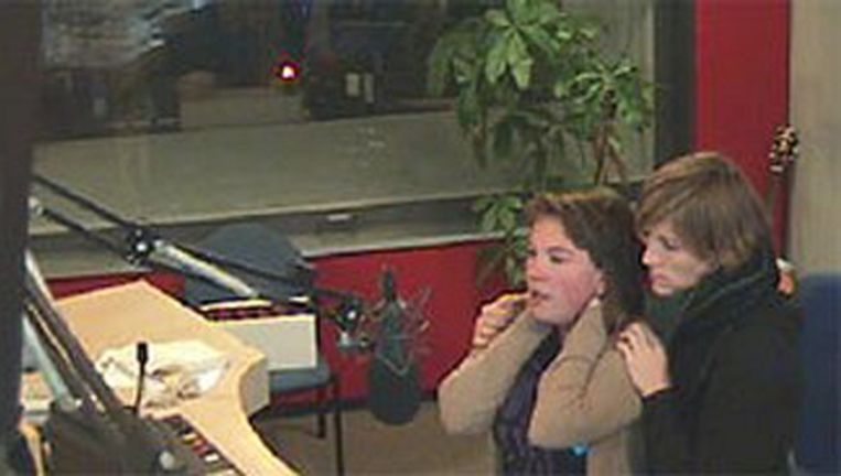 Siska Schoeters in tranen tijdens gesprek met Thomas De Soete