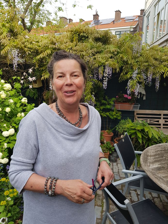 Joyce kreeg therapie van haar ‘goddelijke’ tuin: ‘Ik word er ontzettend ...