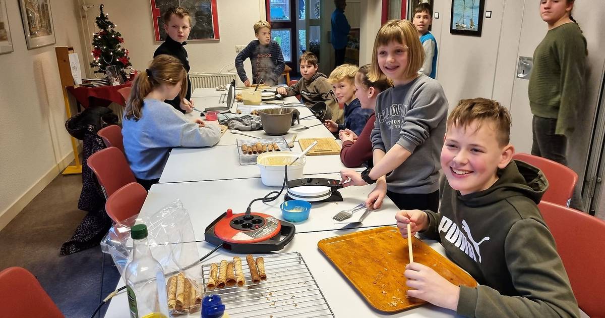 Jeugd in Rekken bakt meer dan 3.000 kniepertjes voor laatste wens ...