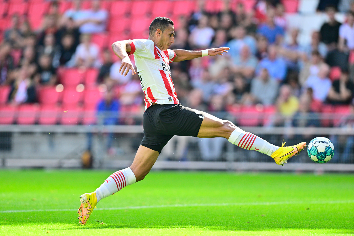 Hoe Anwar El Ghazi zijn carrière bij PSV kan reanimeren (en het getob ... Hoe Anwar El Ghazi zijn carrière bij PSV kan reanimeren (en het getob ...
