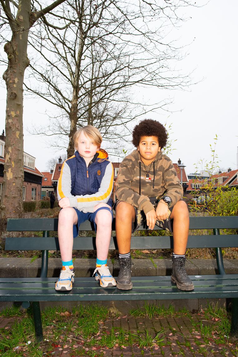 Zij lopen altijd in korte broek: ‘Mijn ouders verklaren me regelmatig ...