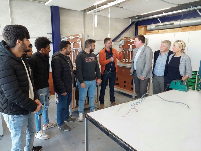 “Meer samenwerken in strijd tegen arbeidskrapte”: Voka-topman Hans ...