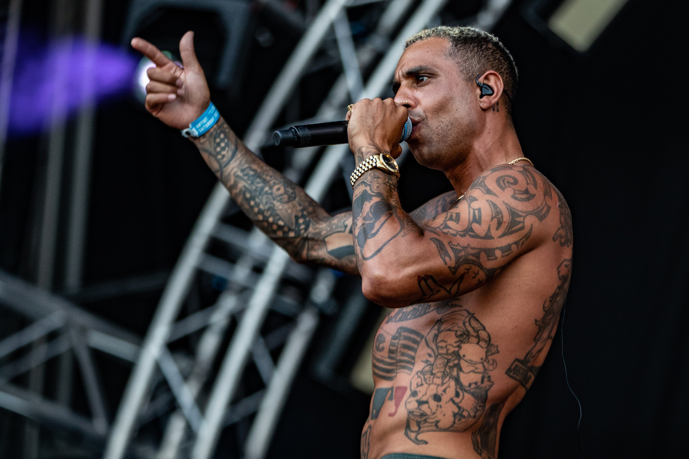 Rapper Bizzey zegt optreden af na hartsteken | Foto | gelderlander.nl