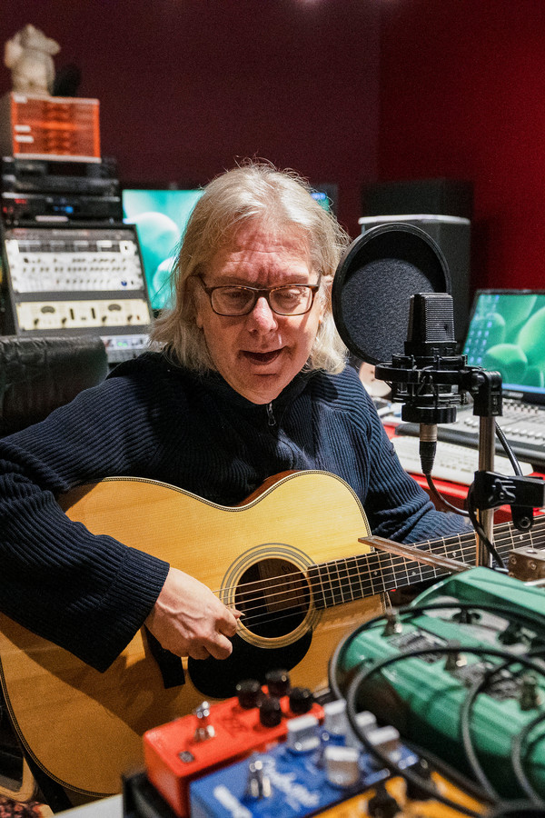 Ton Engels schrijft Nederlands eerste ‘aow-cd’: ‘Ik ben eigenlijk met ...