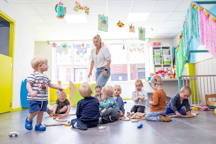 Plan voor Vlaamse crèche van de toekomst: tot 990 euro per maand voor ...