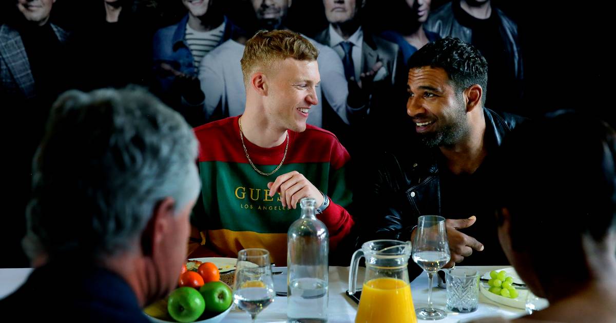 Jezus is een rapper, woont in Apeldoorn en wil graag een biertje ...