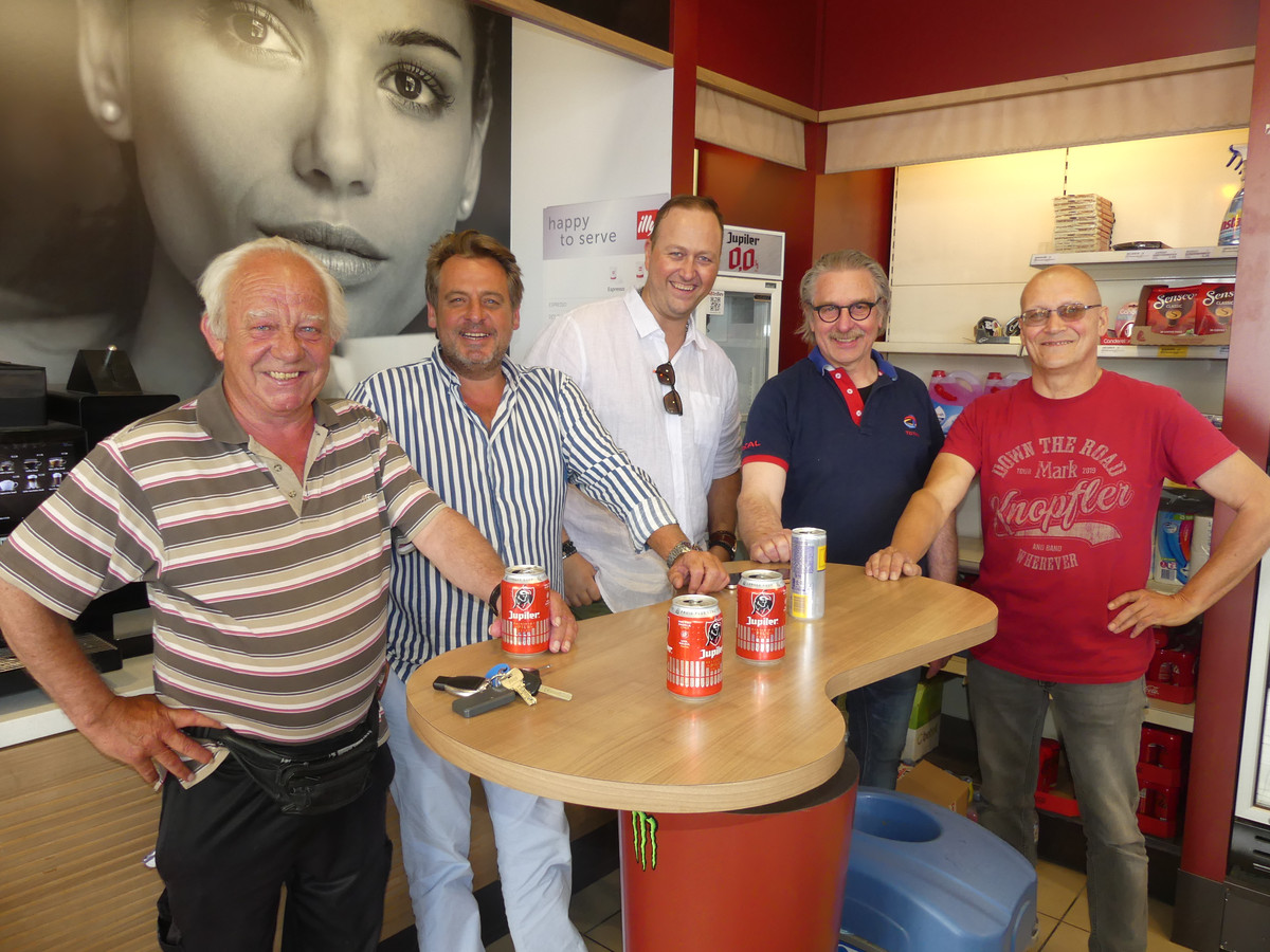 Joël (64) hangt na 36 jaar de tankpistolen aan de haak: “Aan een druk ...