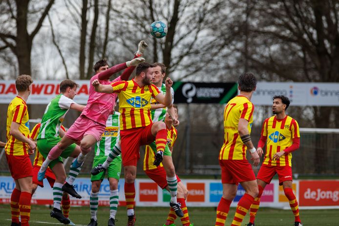 Go Ahead Kampen vermorzelt ambities asv Dronten op het veld en die van ...