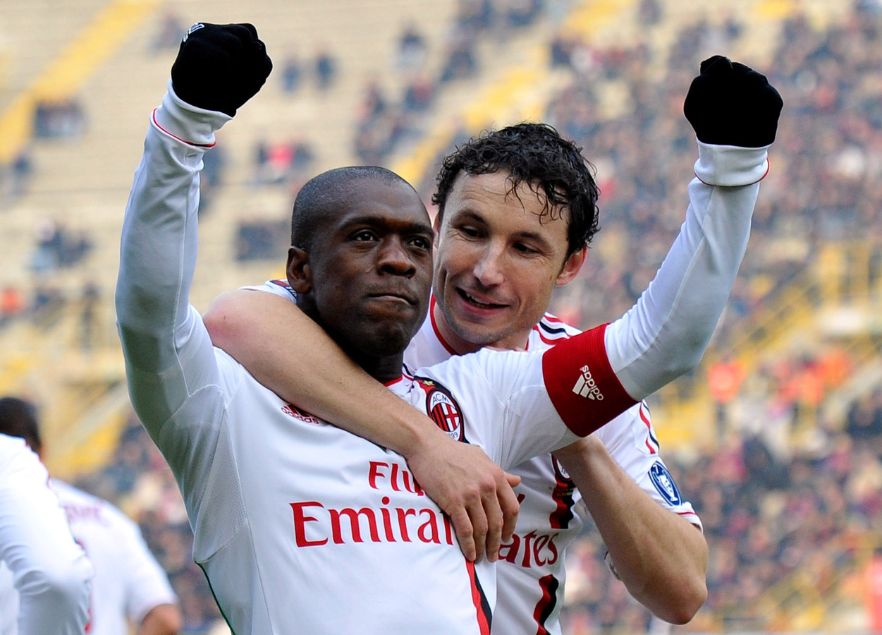 Mark van Bommel vertrekt na dit seizoen bij Royal Antwerp | Foto ...