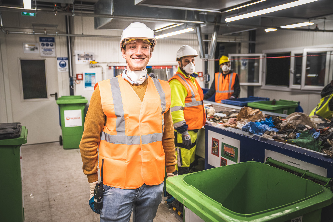 Hier komt het afval van heel wat Gentse bedrijven terecht: Veolia opent ...