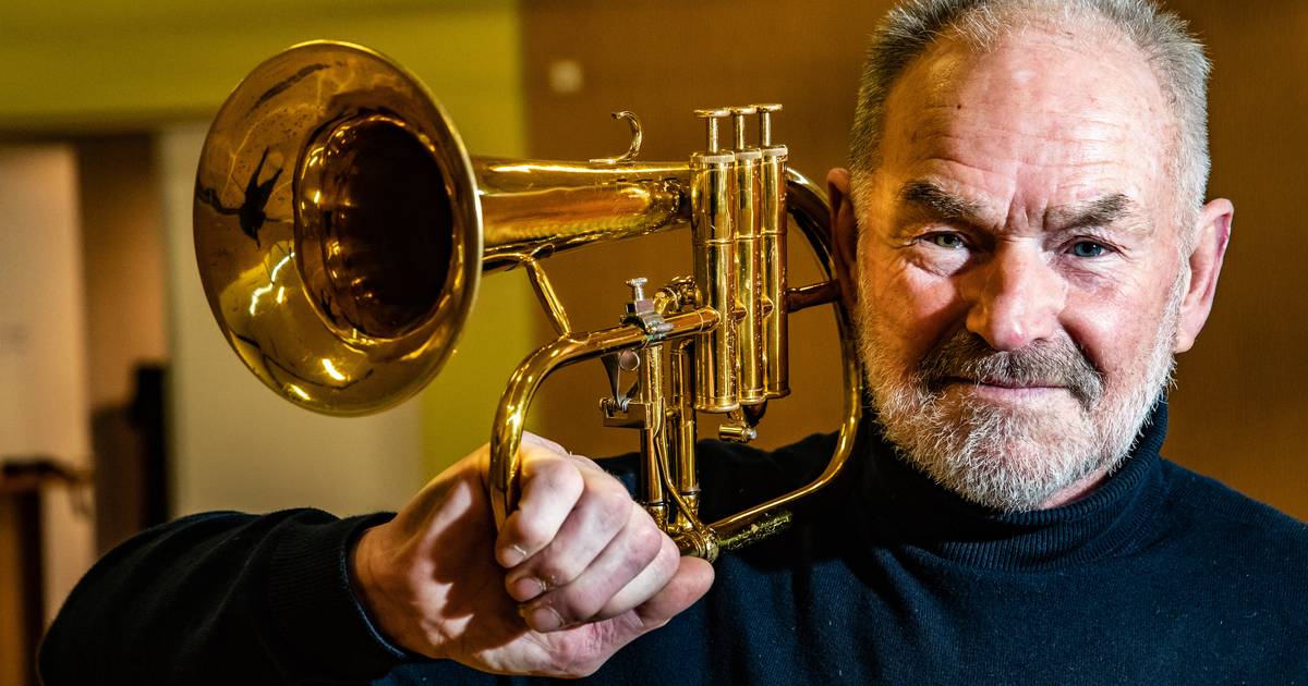 Henny (72) blaast al zes decennia mee in 100-jarig Sallands orkest: ‘De ...