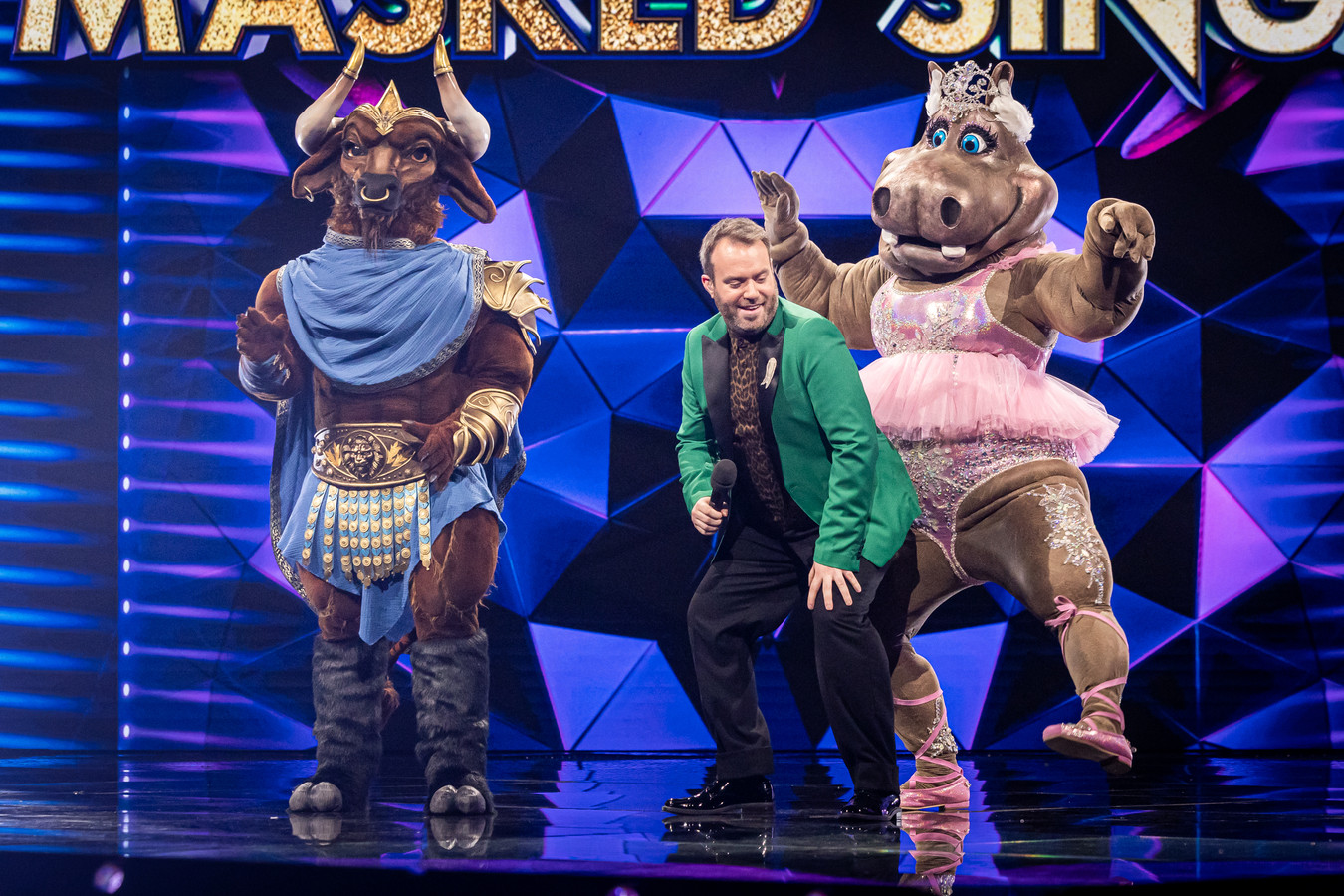 “Ik denk dat het pak mij verraden heeft”: Minotaurus moet afscheid ...